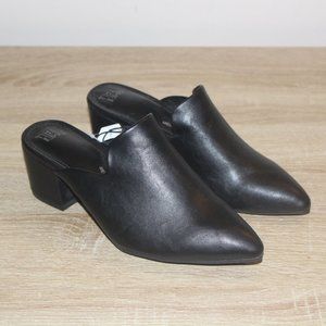 Time and Tru | Shoes | Bundle Of 2 Pair Womens Heel Clogs Time And Tru ...